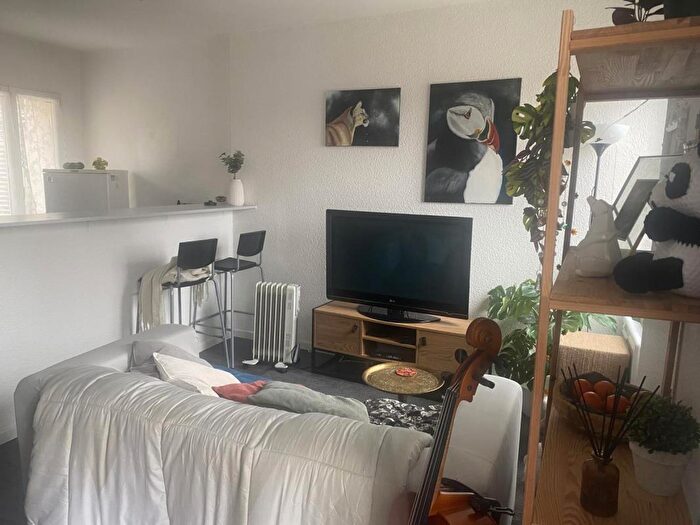 Appartement à louer - Nîmes, Gambetta - 2 pièces - 1 chambre