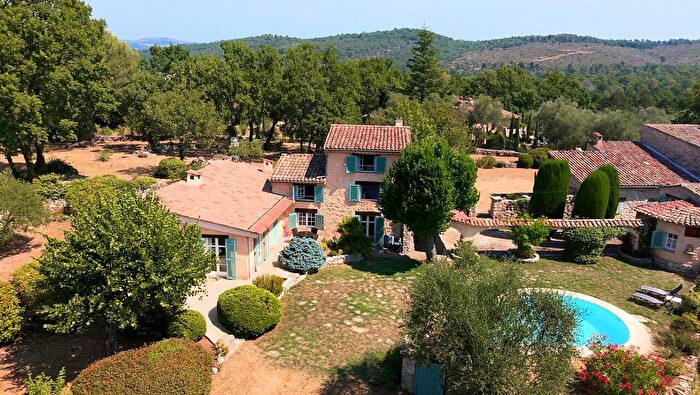Maison 7 pièces à Saint-Cézaire-sur-Siagne, à vendre