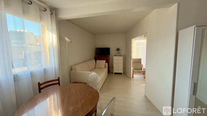 Appartement à louer - Boulogne-Billancourt, Jean Jaurès, Reine - 2 pièces - 1 chambre