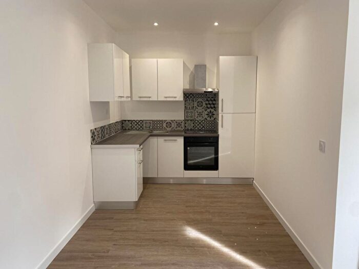 Appartement à louer - Nîmes, Richelieu - 2 pièces - 1 chambre