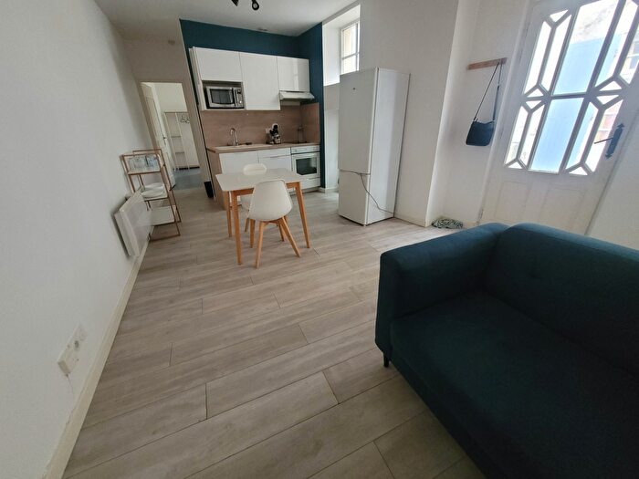 Maison à vendre - Saint-Jean-dAngély - 2 pièces - 1 chambre