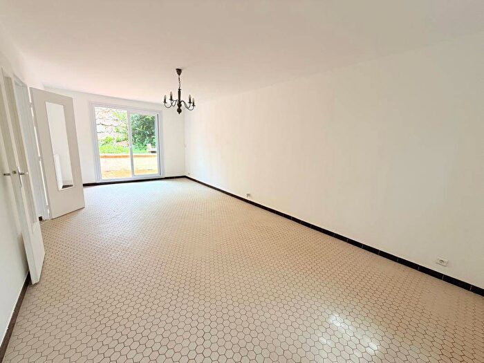 Sud, Triel-sur-Seine : Maison 4 pièces à louer