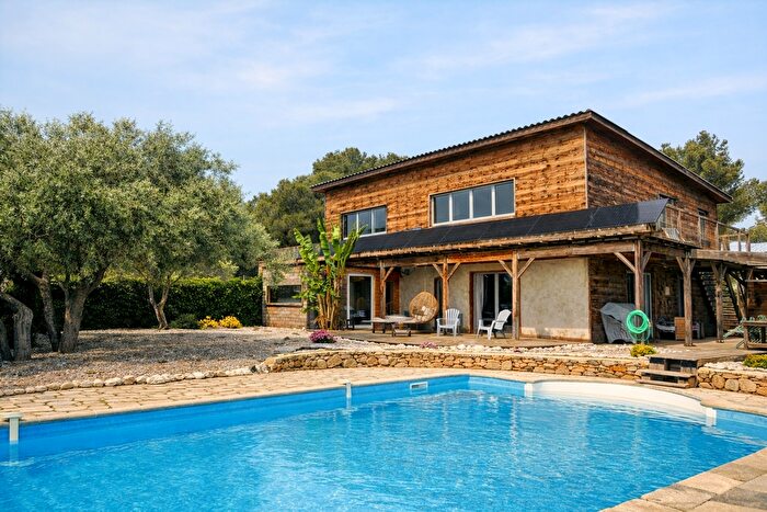 Maison 6 pièces à Bize-Minervois, à vendre