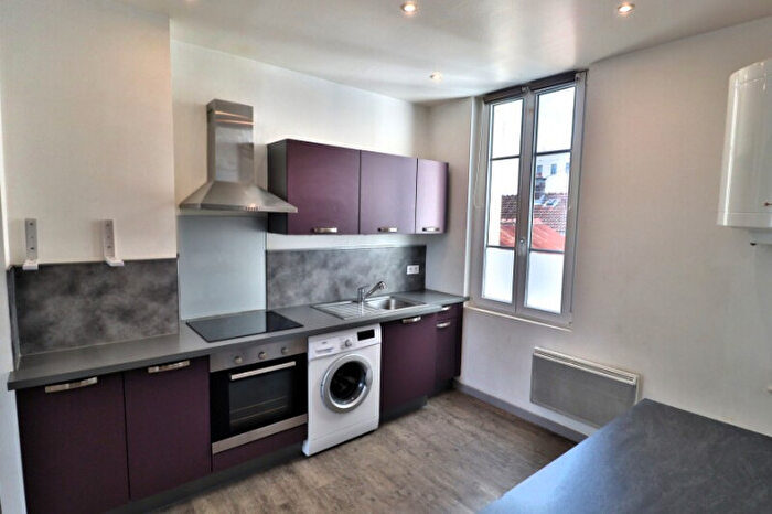 Appartement à louer - Sainte-Savine - 2 pièces - 1 chambre