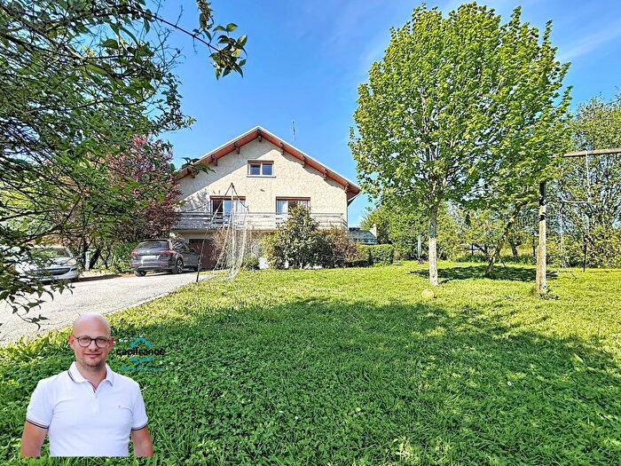 Maison 6 pièces à Domessin, à vendre