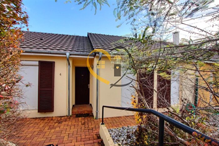 Maison à vendre - Bourges, Chancellerie, Gibjoncs, Moulon - 4 pièces - 3 chambres