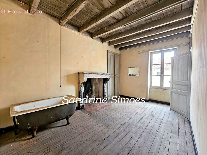 Maison 5 pièces à vendre - Saint-Léomer