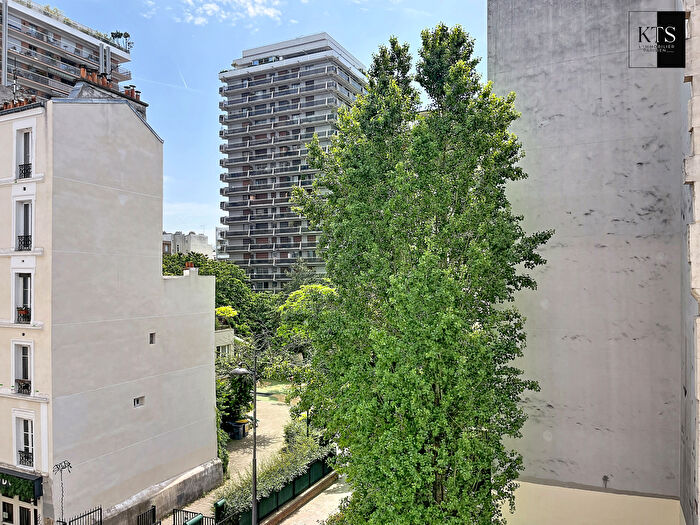 Appartement 2 pièces à Paris 11ème, Léon-Blum, Folie-Regnault, à vendre