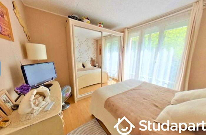 Appartement à louer - Orgemont-Cité Jardin, Argenteuil - 1 pièce - 3 chambres