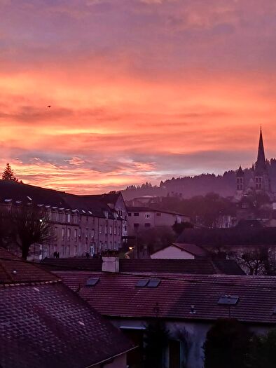 Appartement à vendre - Autun, Centre-ville - 7 pièces - 5 chambres