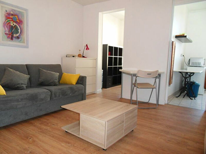Appartement à louer - Compiègne, Centre-ville - 1 pièce