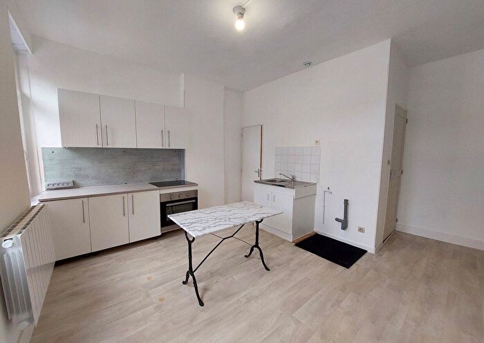 Appartement à louer - Cheminots-Acacias-Faubourg de Lille, Valenciennes - 2 pièces