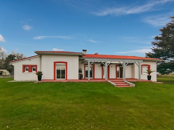 Maison à vendre - Saint-Plancard - 5 pièces - 4 chambres