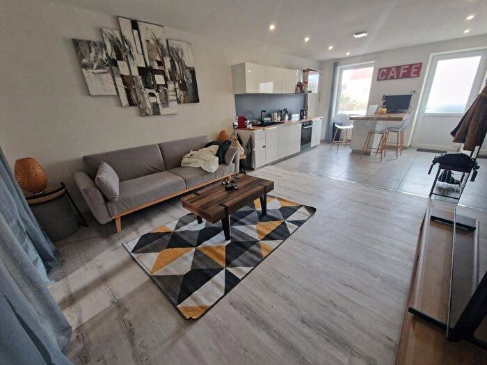 Bel Air, Montceau-les-Mines : Appartement 3 pièces à louer