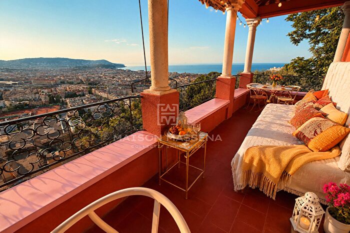 Maison 6 pièces à Nice, Saint-Philippe, Estienne d'Orves, à vendre