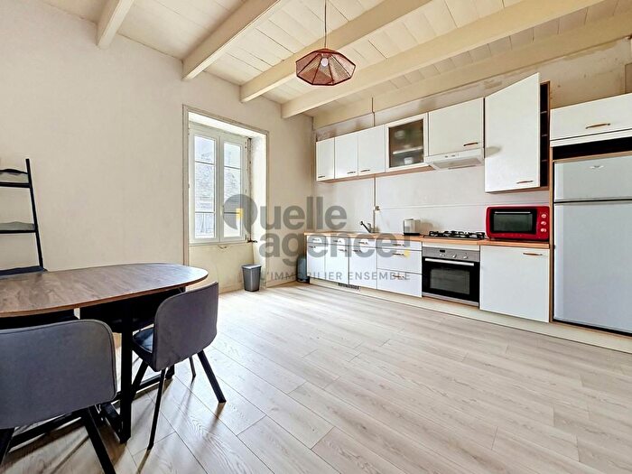 Sizun : Maison 9 pièces à vendre
