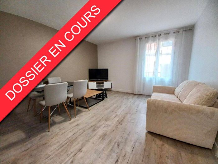 Appartement à louer - Centre Ancien, Millau - 2 pièces - 1 chambre