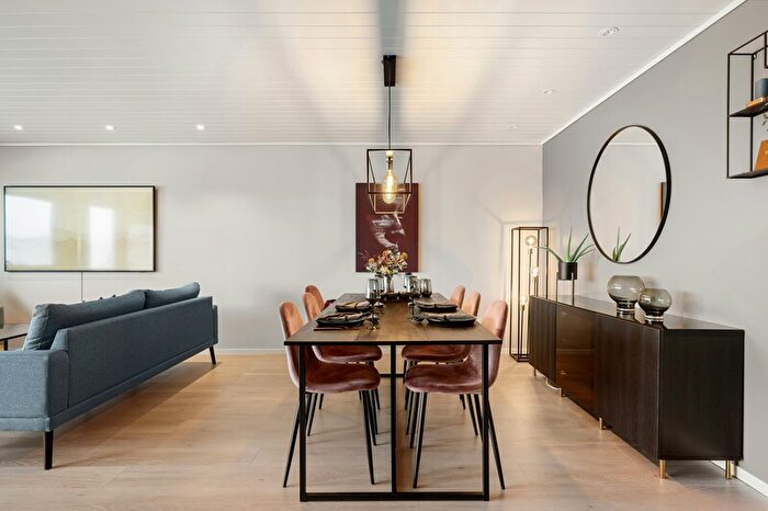 Appartement à vendre - Puteaux, Vieux Puteaux - 5 pièces - 4 chambres