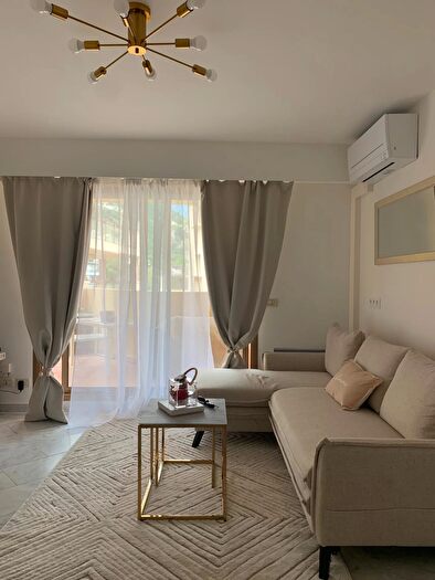 Cap-d'Ail : Appartement 3 pièces à louer