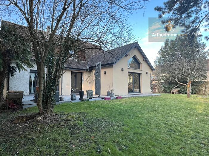 Les Essarts-le-Roi - Maison 10 pièces à vendre