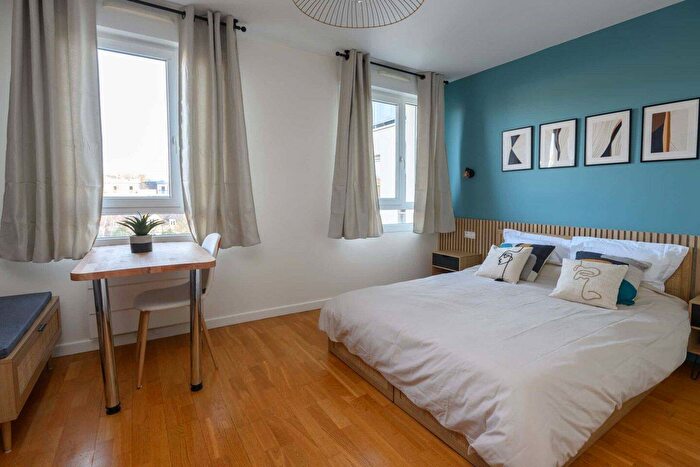 Haut Saumon-Bel Air, Chartres - Appartement 1 pièce à louer