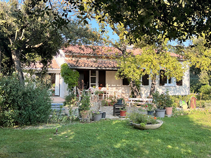 Maison à vendre - Saint-Didier - 5 pièces - 3 chambres