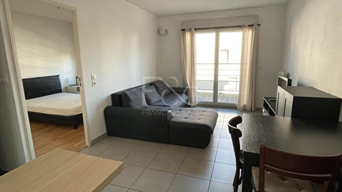 Appartement à louer - Pierre-Bénite - 2 pièces - 1 chambre