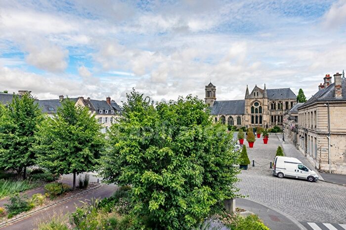 Maison à vendre - Soissons Centreville - 8 pièces - 4 chambres