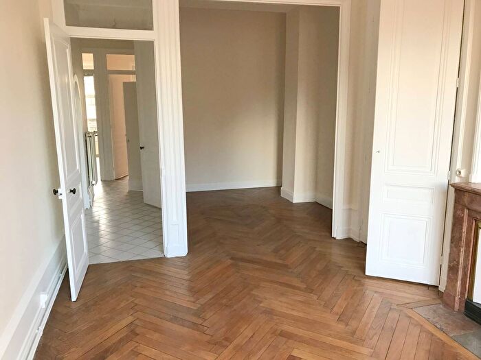 Appartement à louer - Monplaisir Lumière, Lyon ème arrondissement - 2 pièces - 1 chambre