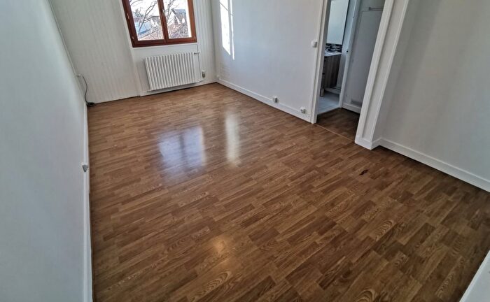 Appartement 3 pièces à louer à Maisons-Alfort, Charentonneau
