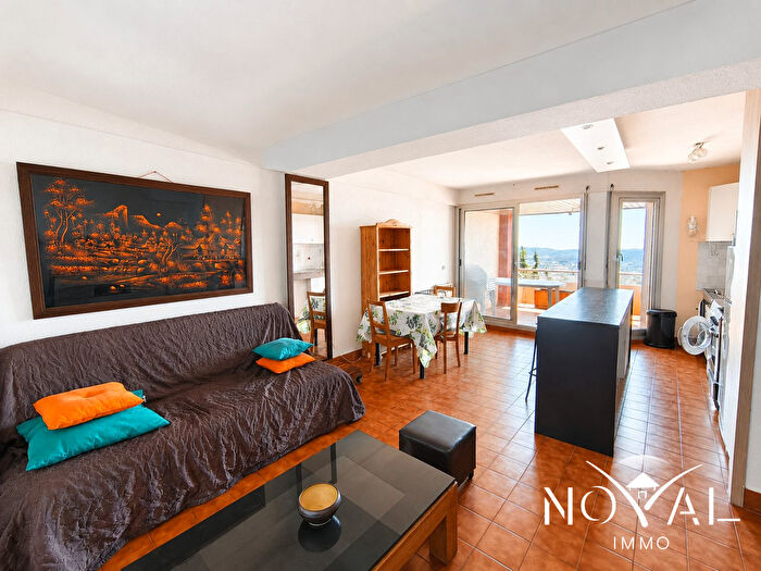 Grasse, Magagnosc, Saint-Mathieu : Appartement 2 pièces à vendre