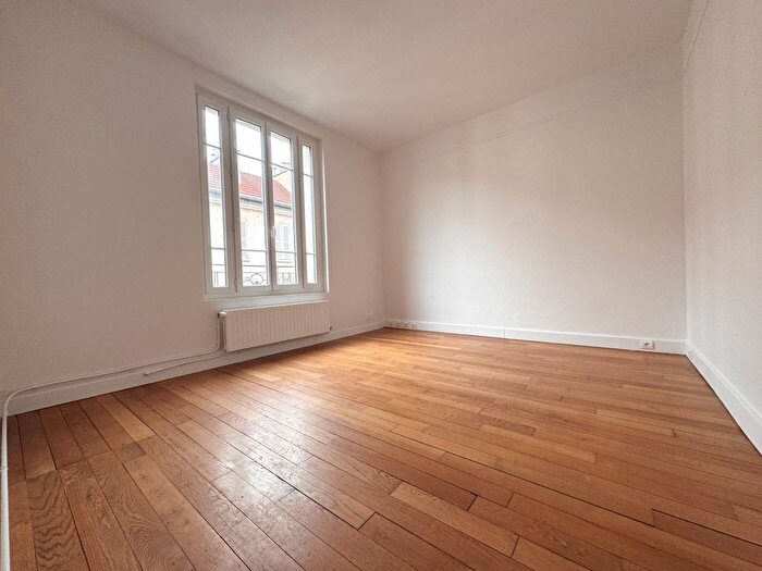 Clagny-Glatigny, Versailles : Appartement 3 pièces à louer