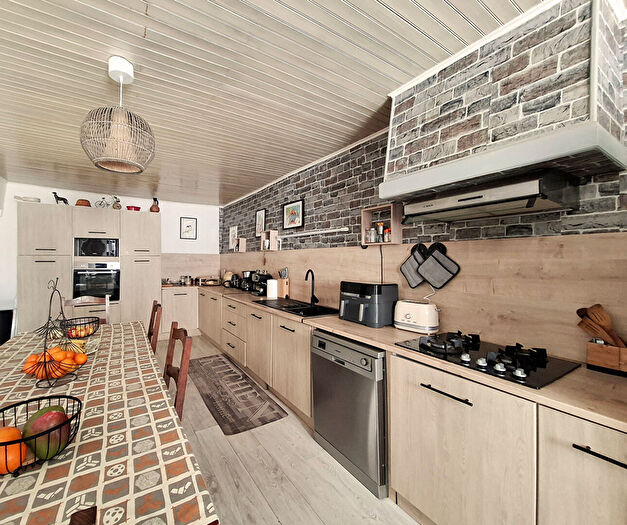 Maison à vendre - Varaize - 5 pièces - 4 chambres