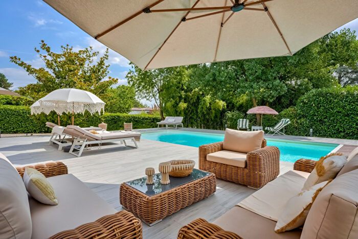 Maison à vendre - Écully, Les Serres, Vivier - 7 pièces - 5 chambres