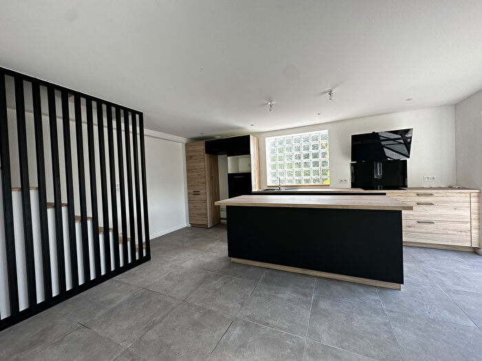 Maison à louer - La Roche-Blanche - 5 pièces - 4 chambres