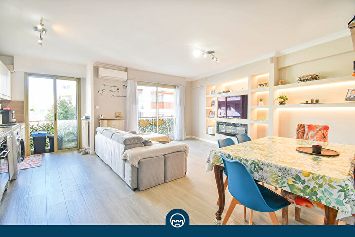 Appartement à vendre - Nice, Saint-Sylvestre - 3 pièces - 2 chambres