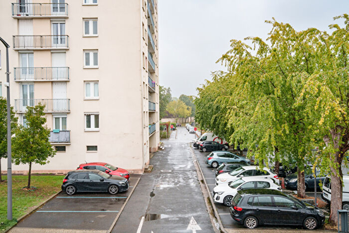 Appartement à vendre - Joué-lès-Tours, Centre-ville - 4 pièces - 2 chambres