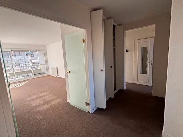 Appartement à vendre - Pau, Centre-ville - 4 pièces - 2 chambres