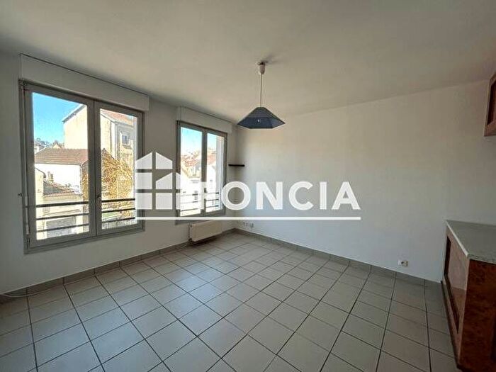 Centre, Château-Thierry : Appartement 2 pièces à louer