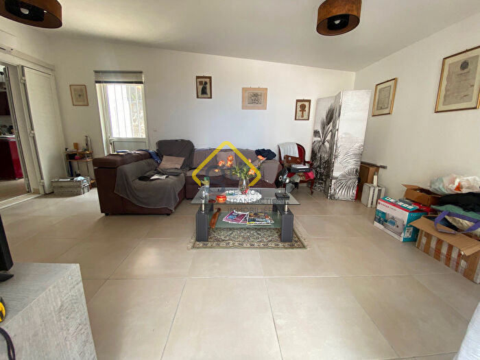 Appartement à louer - Saint-Denis, Bellepierre - 4 pièces - 2 chambres