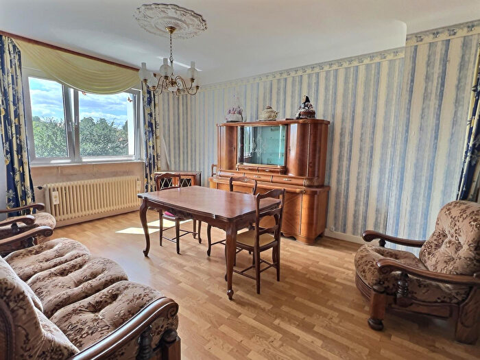 Maison à vendre - Laudrefang - 7 pièces - 4 chambres