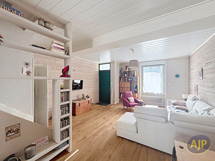Maison 5 pièces à Cholet, Tuilerie, à louer