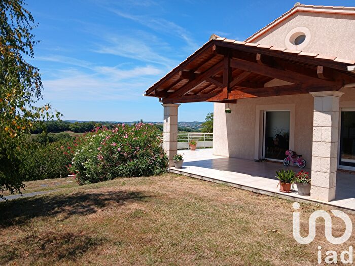 Maison à vendre - Saint-Germier - 6 pièces - 3 chambres