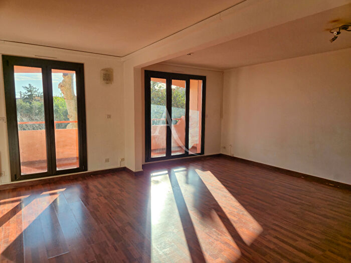 Appartement à vendre - La Crau, Centre-ville - 4 pièces - 3 chambres