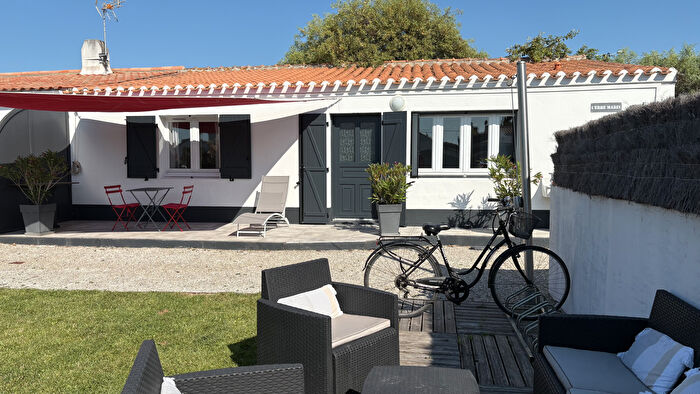 Noirmoutier-en-l'Île, Centre-ville, Cinq Chemins : Maison 2 pièces à vendre
