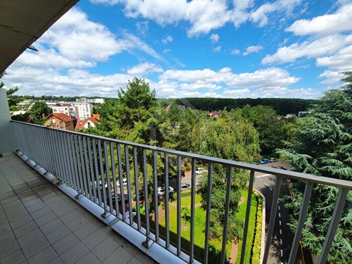 Appartement à louer - Montreuil, Versailles - 5 pièces - 3 chambres