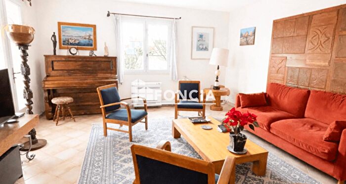 Maison à vendre - Arles, Trébon - 5 pièces - 4 chambres