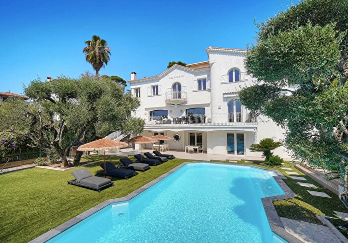 Cannes, Californie Pezou - Maison 9 pièces à vendre