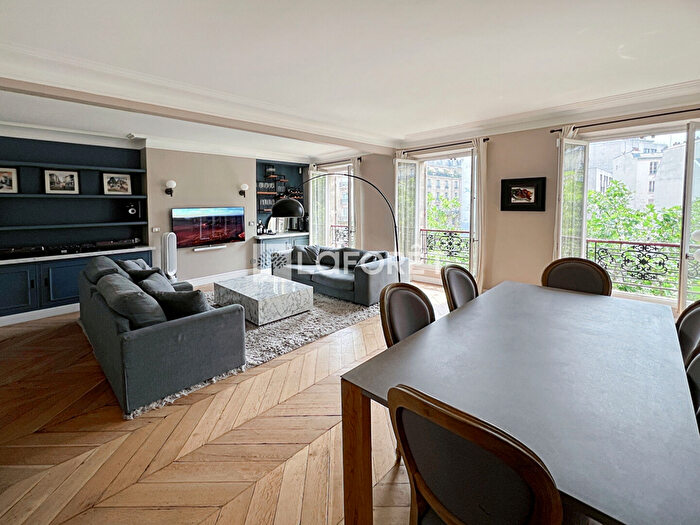 Maisons à vendre et appartements à louer - 1