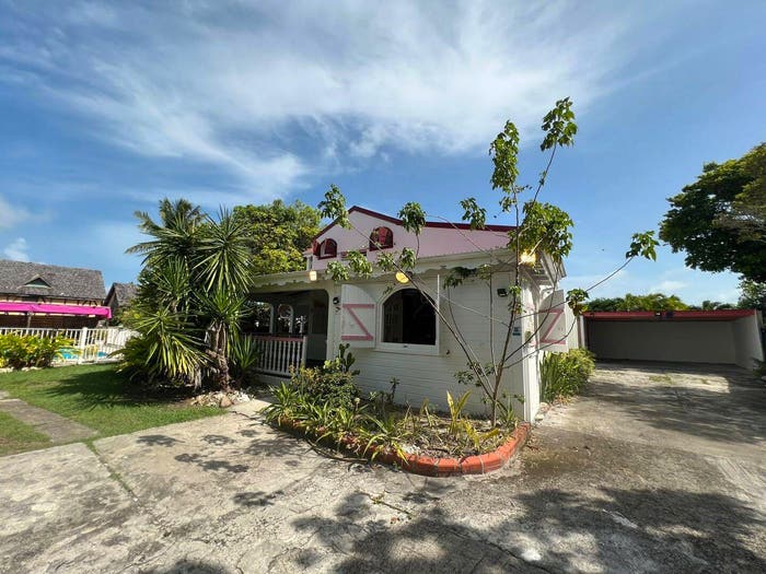 Maison 5 pièces à Sainte-Anne, à louer